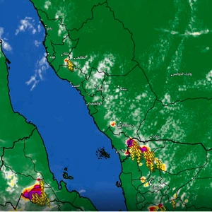 السعودية 215م تطور سريع للسحب الركامية على المرتفعات من جازان وحتى