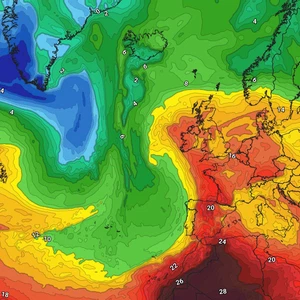 The rush of very cold polar air masses towards the North Atlantic is ...