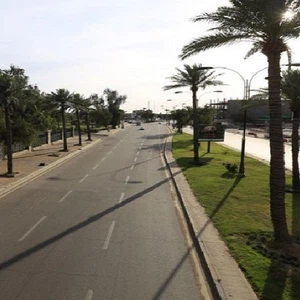 العراق اشتداد وطأة الحر تدريجياً و أتربة مُثارة في بعض المناطق خلال