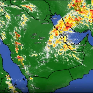السعودية تحديث 230م تجدد نشاط السحب الرعدية وبدء هطول الأمطار في