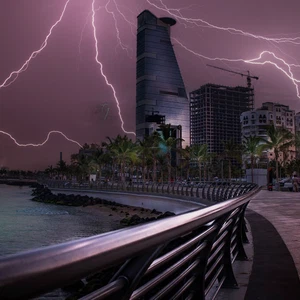 Saudi Arabia 655 Am Strong Thunderstorms Hit Yanbu With Heavy Rain