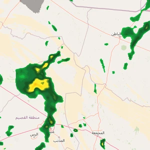 السعودية بشكل نادر سحب ممطرة الآن شمال الرياض وفي أجزاء منطقتي