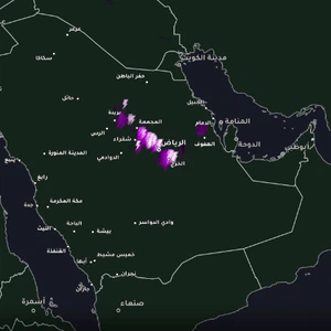السعودية 1155صباحاً سحب رعدية حول الرياض وارتفاع فرص الغبار الساعات