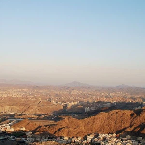 طقس العرب السعودية السعودية كتلة هوائية أقل حرارة تؤثر على وسط