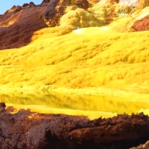 Alzaaq | Saudi Arabia is based on 2500 volcanic craters and this is the ...