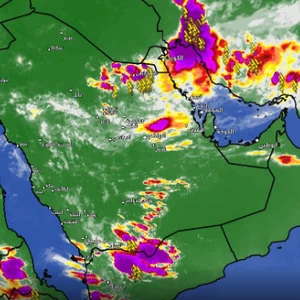 السعودية 600م حفر الباطن وشمال شرق القصيم تحت تأثير سحب رعدية