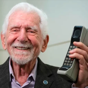 technologie | L'inventeur du premier téléphone mobile dénonce la ...