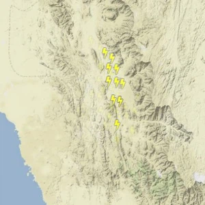 Update 420 Pm Thunderstorms Of Varying Intensity On Mahayil Asir