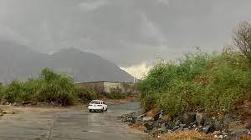 طقس العرب السعودية وسط الطبيعة الساحرة تجتمع خضرة الأشجار مع